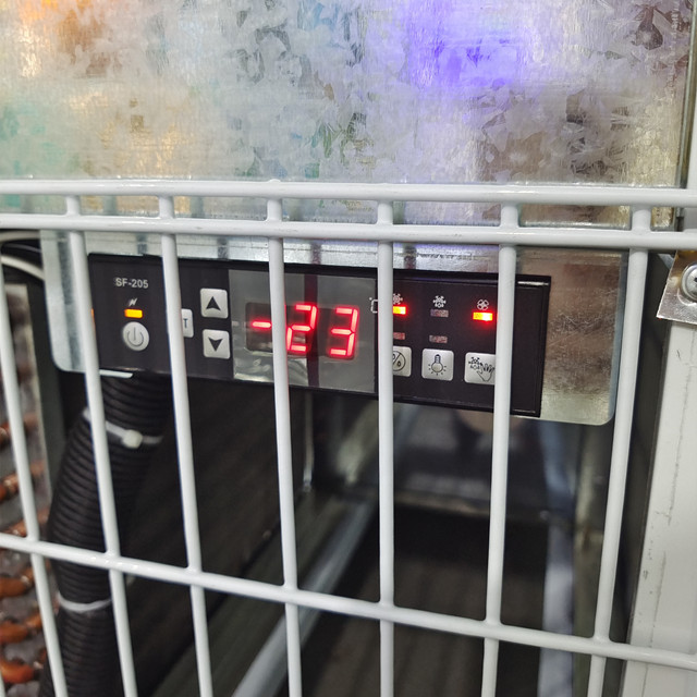 -18℃ Frozen Food Vending Machine Frozen Meals Vending Machine With ...